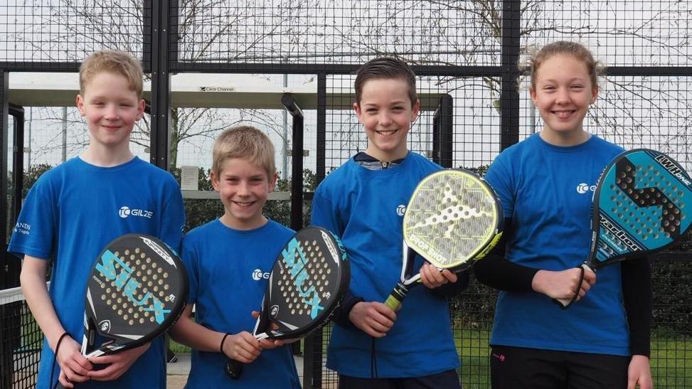TC Gilze - Veel tennis en padel voor de jeugd bij TC Gilze